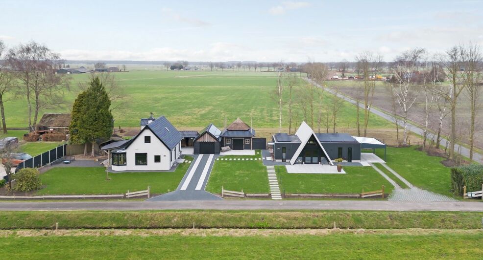Semi-samenwonen met je bff: Funda zet twee unieke huizen naast elkaar ...