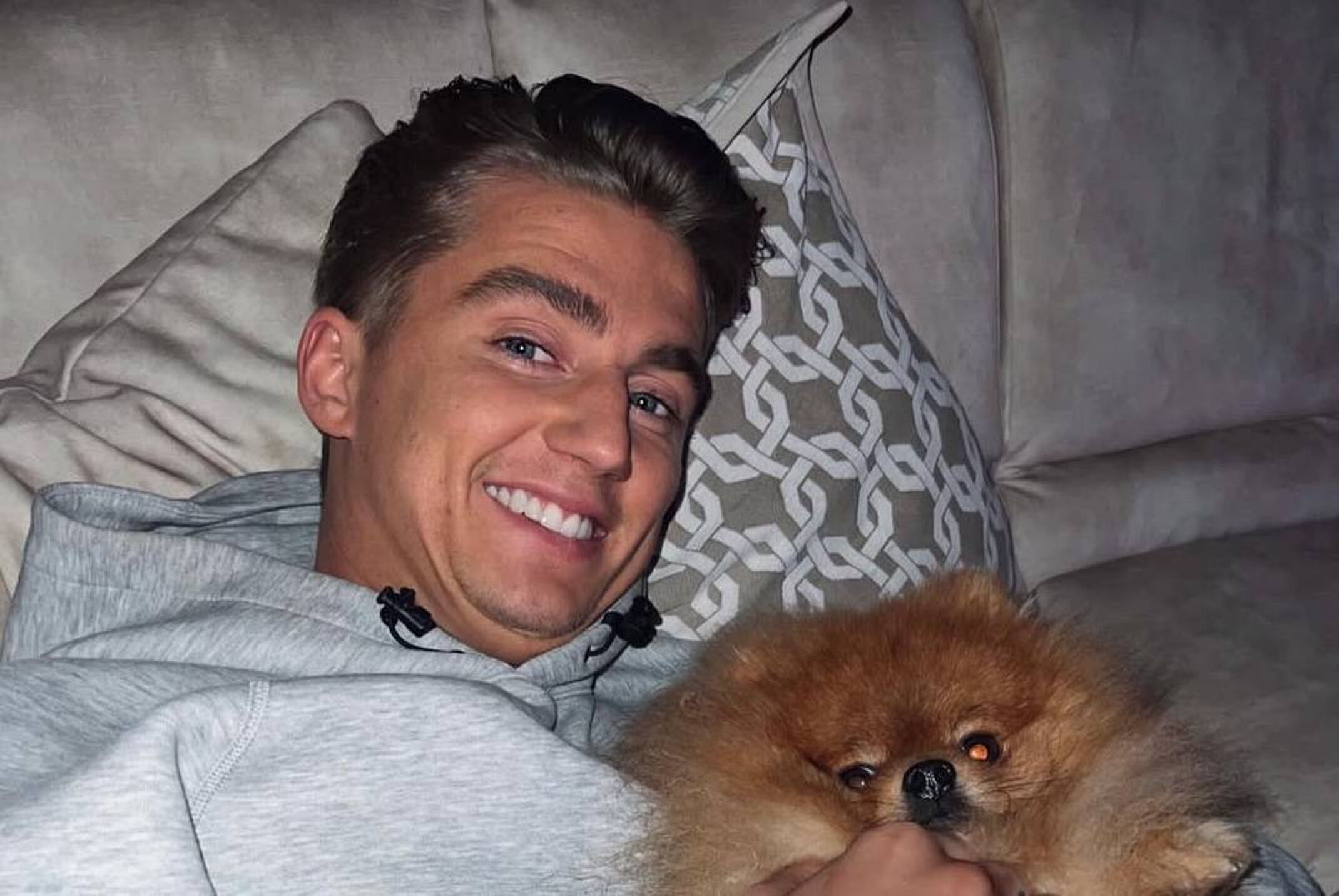 Mart Hoogkamer doet bizarre onthulling: 'Heb het onderzaakje getatoeëerd'