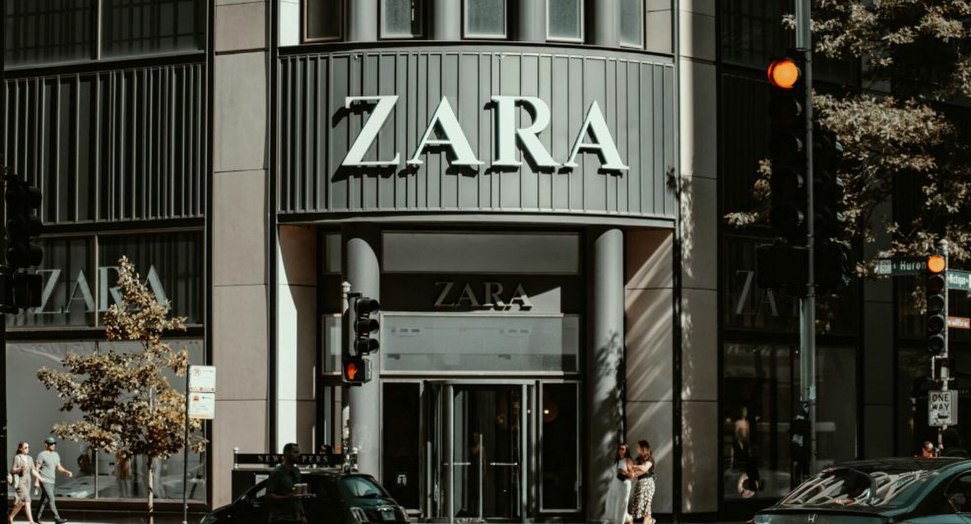 Digitale paskamer: de Zara-app heeft nu déze handige AI-functie | FEM FEM