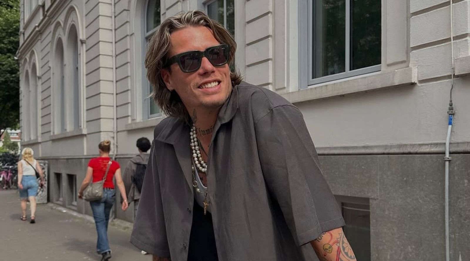 Nieuwe vlam: dít is de vriendin van Tony Junior | FEM FEM