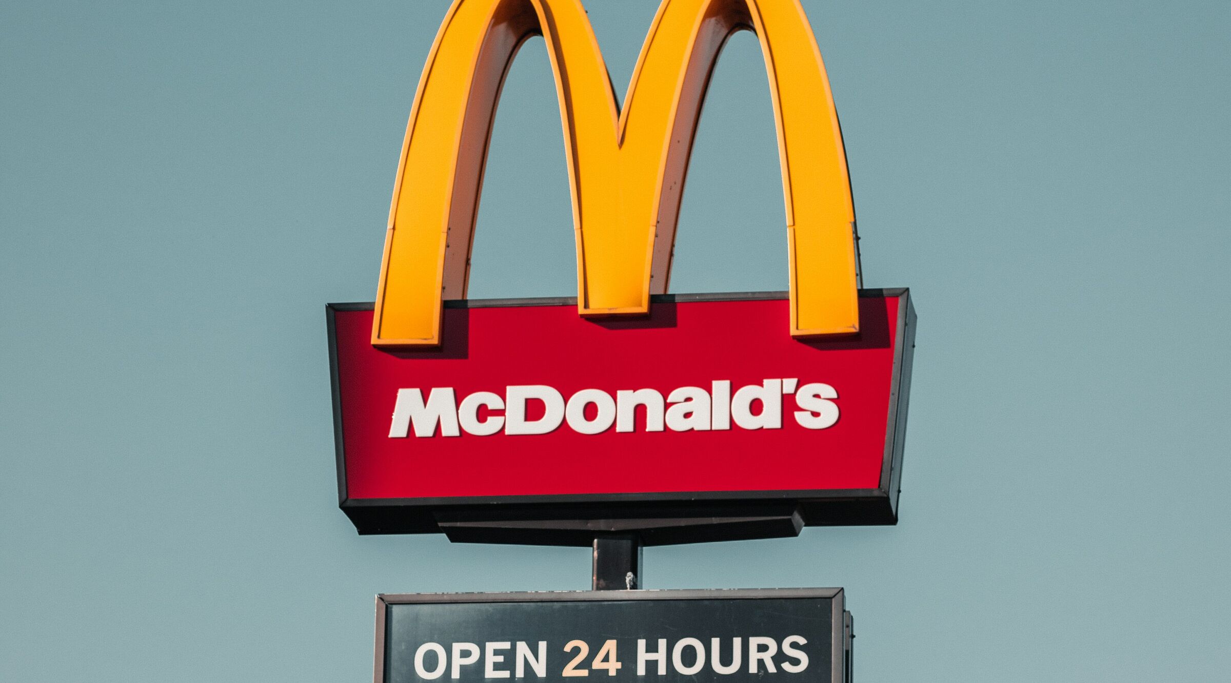 Zo maak je zelf de welbekende frietsaus van McDonald's | FEM FEM