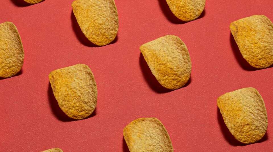 Snack slim: dít zijn de chips met de minste (en meeste) calorieën | FEM FEM